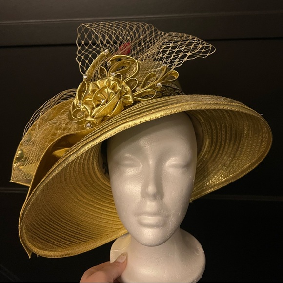 Accessories | Vintage Gold Hat Queen Of Hearts | Poshmark